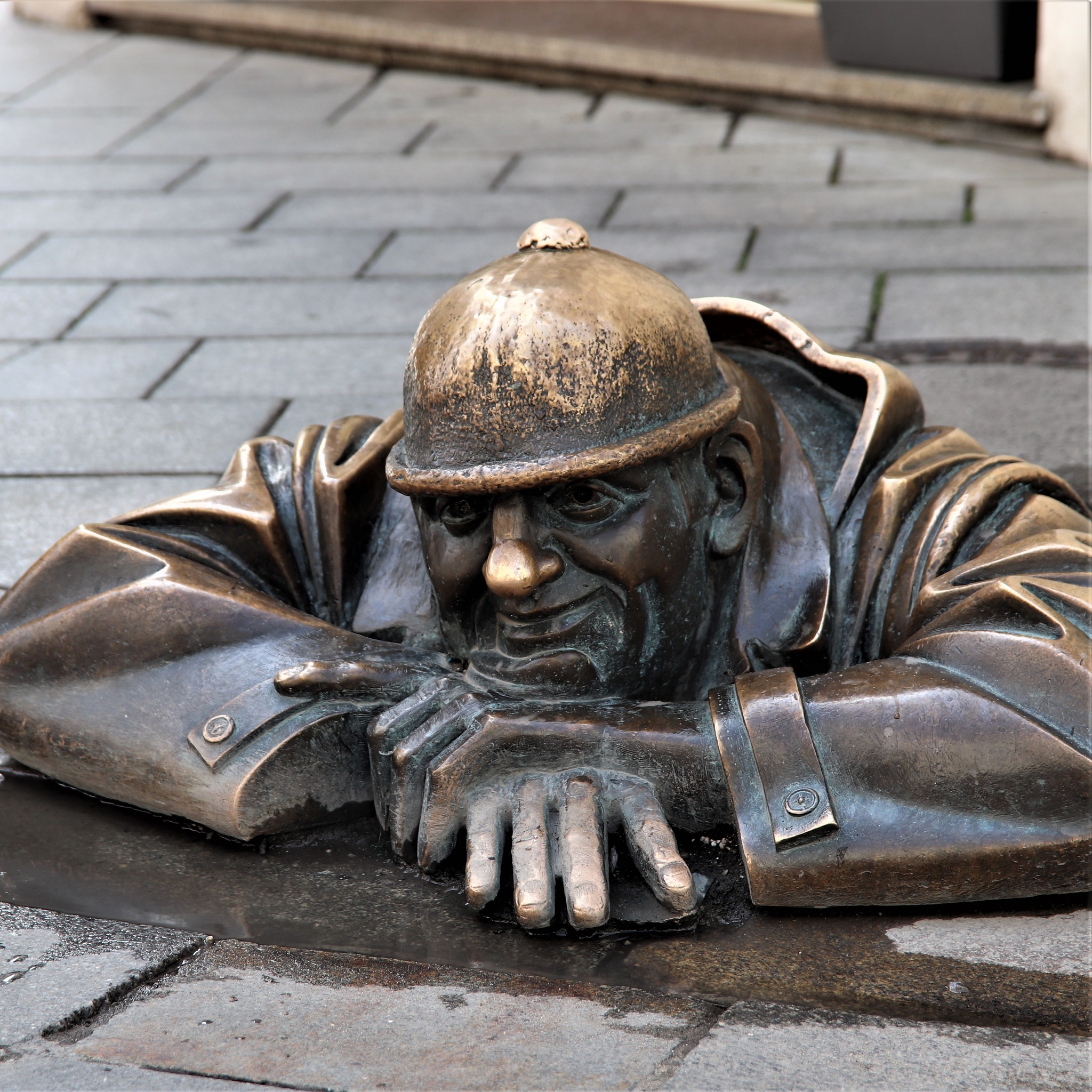 Wandering tell tales and unique statues in Bratislava, Slovakia ...